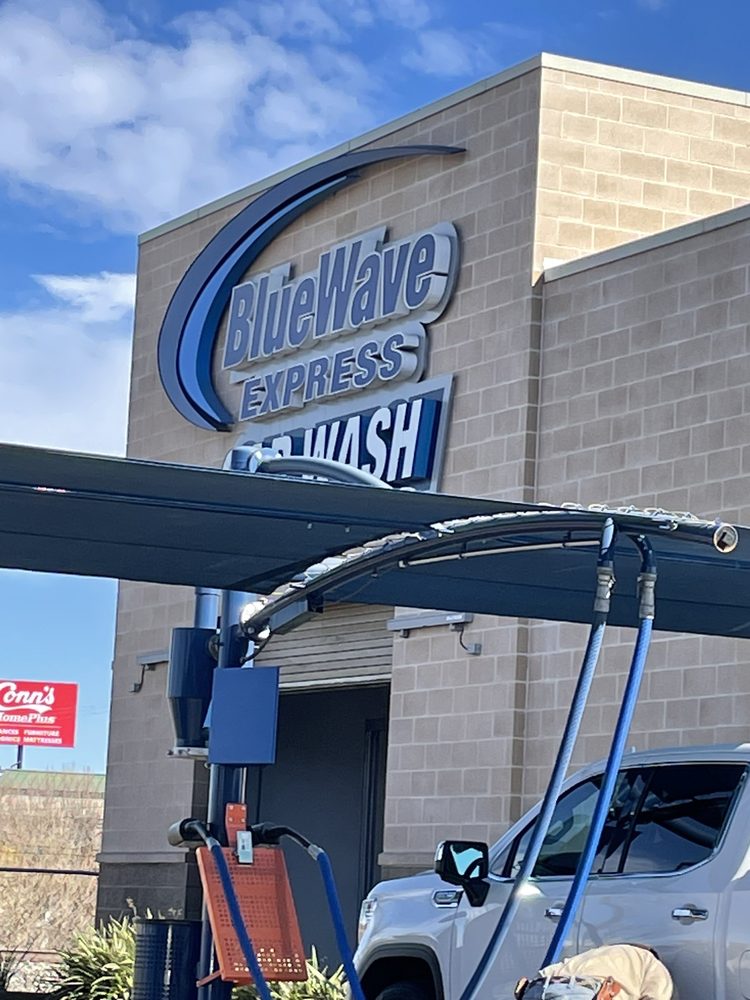 BLUEWAVE EXPRESS CAR WASH - Updated December 2025 - 2558 SW Military ...