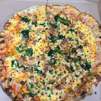 REVOLVER PIZZA - Updated January 2025 - 59 Photos & 60 Reviews - 388 ...