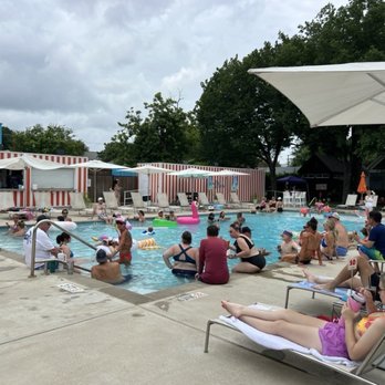 LEE HARVEY’S DIVE IN SWIM CLUB - Updated October 2025 - 25 Photos ...
