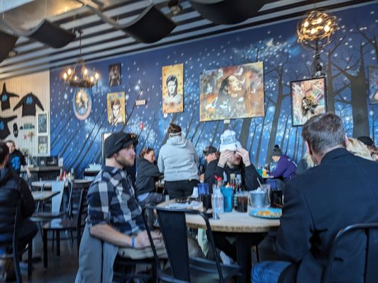 BLUE MOON TOO - Updated 2024 - 1174 Photos & 638 Reviews - 1024 Light ...