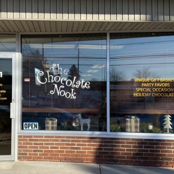 THE CHOCOLATE NOOK - Updated January 2026 - 49 Photos - 11-11 River Rd ...