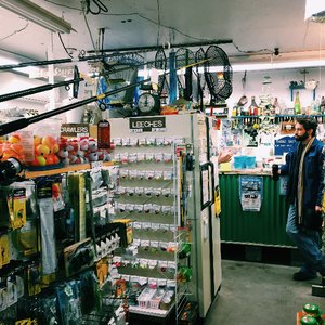 BOOT BARN - Updated July 2025 - 32 Photos - 1615 38th St S, Fargo ...