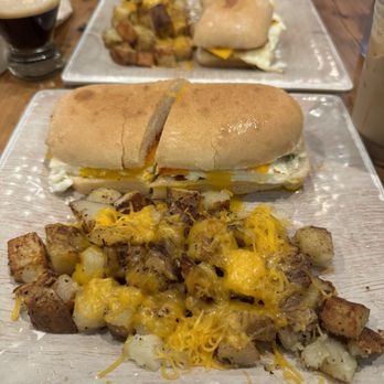 CRICKLES AND CO - Updated May 2024 - 731 Photos & 553 Reviews - 4000 ...