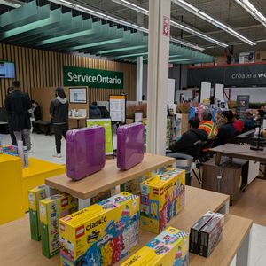 STAPLES - Updated August 2025 - 14 Photos & 14 Reviews - 3150 Dufferin ...