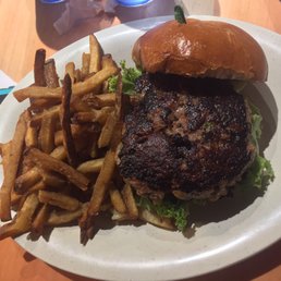 KOOKY CANUCK - Updated December 2025 - 789 Photos & 828 Reviews - 87 S ...