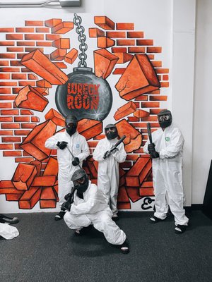 WRECK ROOM - Updated December 2025 - 170 Photos & 140 Reviews - 4090 ...