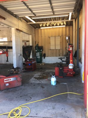 MARTINEZ TIRE SHOP - Updated August 2025 - 11 Photos - 1798 Austin Hwy ...