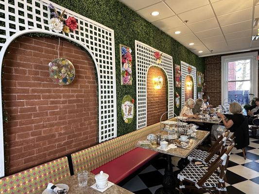 THE SNARKY TEA HOUSE - Updated December 2025 - 29 Photos & 14 Reviews ...