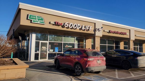 THE GOOD LIFE SPORTS BAR AND GRILL - Updated December 2025 - 78 Photos ...
