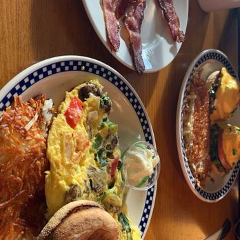 5 SPOT - Updated October 2024 - 935 Photos & 1360 Reviews - 1502 Queen ...