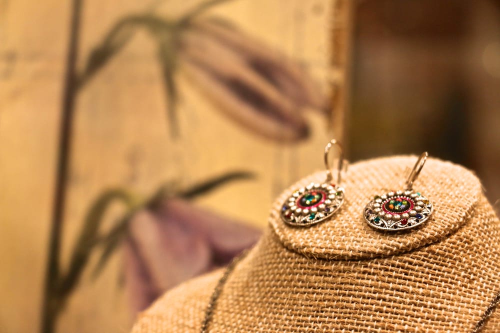 PAPER ROOT STUDIOS - Updated July 2024 - 74 Photos - 3625 Shaganappi ...