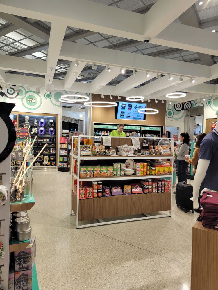 PARADIES LAGARDERE - MSY - Updated July 2025 - 1 Terminal Dr, Kenner ... PARADIES LAGARDERE - MSY - Updated July 2025 - 1 Terminal Dr, Kenner ...
