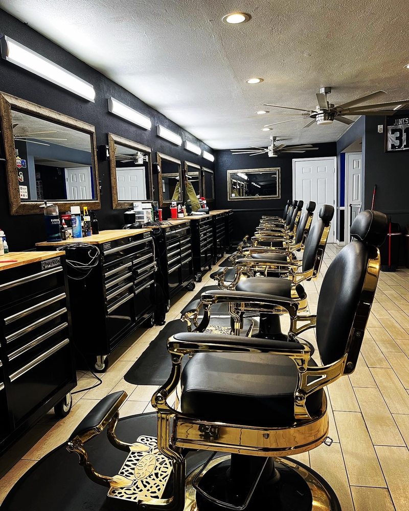 1ST CLASS CUTS - Updated November 2025 - 16 Photos & 12 Reviews - 1301 ...