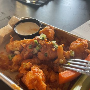 CRAWDADS ON THE LAKE - Updated September 2024 - 190 Photos & 311 ...