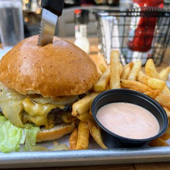 COLD SPRING DEPOT RESTAURANT - Updated August 2024 - 250 Photos & 376 ...