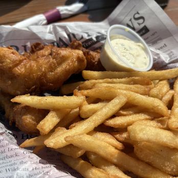 BUOY 35 - Updated January 2026 - 47 Photos & 21 Reviews - 1 Curtis Rd ...