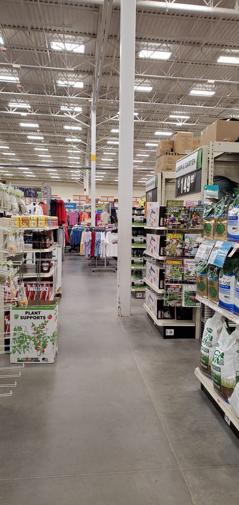 FLEET FARM - Updated December 2025 - 2324 3rd Ave NE, Cambridge ...