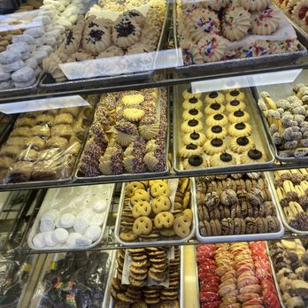 BELDOTTI BAKERY - Updated March 2025 - 89 Photos & 81 Reviews - 605 ...