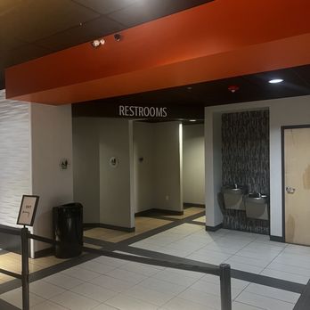 HORIZON CINEMAS FALLSTON - Updated November 2025 - 60 Photos & 67 ...