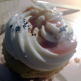 PIN-UP PASTRIES - Updated December 2025 - 49 Photos & 69 Reviews ...