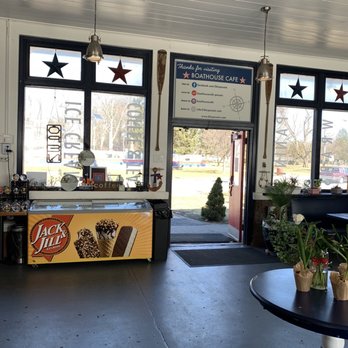 BOATHOUSE CAFE - Updated July 2024 - 146 Photos & 73 Reviews - 350 ...