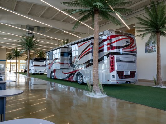 RV Dealers: BLUE COMPASS RV TAMPA - Updated October 2024 - 43 Photos ...