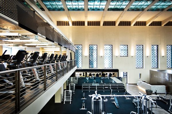 EQUINOX PINE STREET - Updated 05/2025 - 110 Photos & 511 Reviews - 301 ...