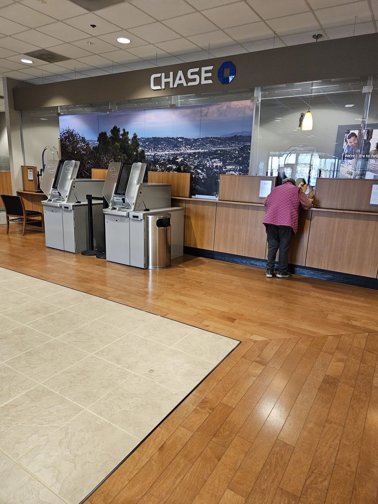 CHASE BANK - Updated October 2025 - 21 Photos & 37 Reviews - 10348 N ...