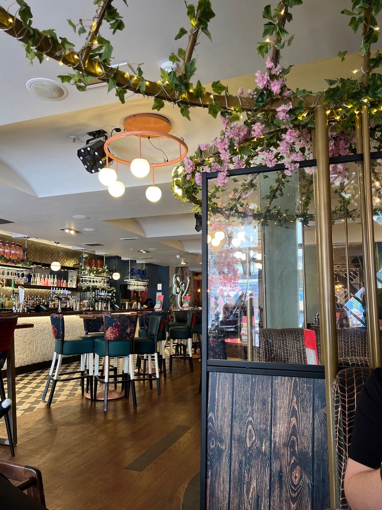 SLUG & LETTUCE - Updated January 2025 - 18 Photos & 20 Reviews - Unit ...