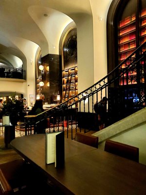 RUNDLE BAR - 420 Photos & 120 Reviews - 405 Spray Ave, Banff, Alberta ...