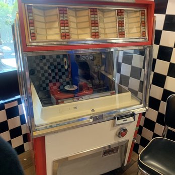 LE ROY JUCEP - Updated December 2025 - 44 Photos & 24 Reviews - 1050 ...