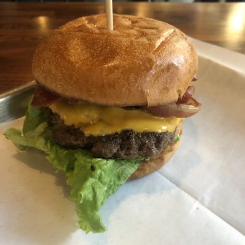BASIC BURGER - Updated October 2024 - 410 Photos & 438 Reviews - 1101 ...