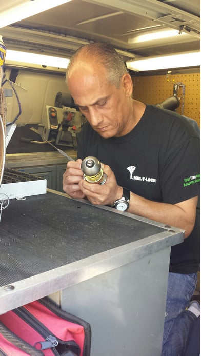 BUDGET LOCKSMITH - Updated October 2025 - 39 Photos & 445 Reviews ...