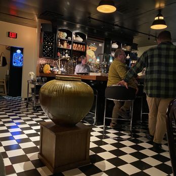 FINICKY FRANKS - Updated August 2025 - 133 Photos & 134 Reviews - 9520 ...