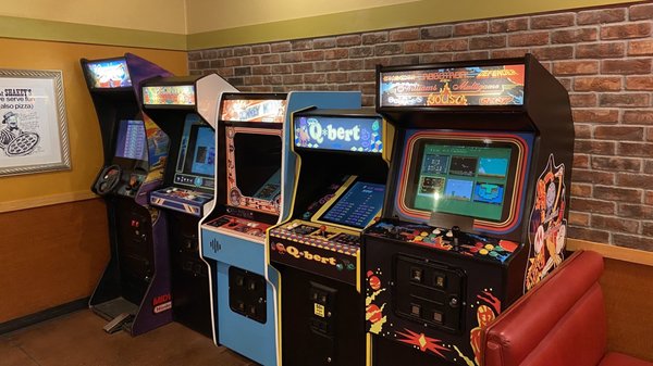 SHAKEY’S PIZZA PARLOR - 219 Photos & 151 Reviews - 2890 Olive Hwy ...