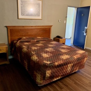 CIVIC CENTER INN - Updated September 2025 - 151 Photos & 202 Reviews ...