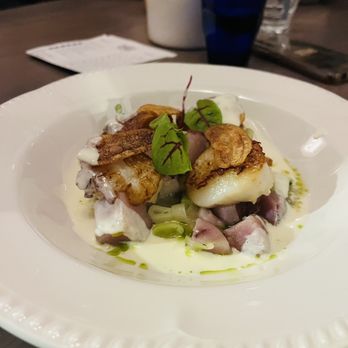 THE SALT LINE - BETHESDA - Seafood Restaurant - 7284 Woodmont Ave ...