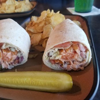 TJ CHUMPS - Updated May 2025 - 87 Photos & 118 Reviews - 12 E Linden ...