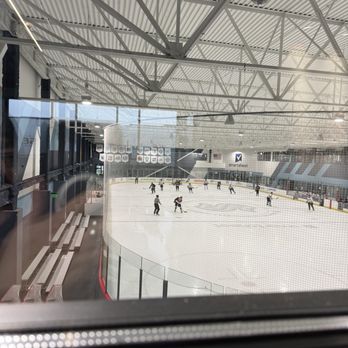 32 BAR & GRILL - Updated December 2025 - 125 Photos & 86 Reviews ...