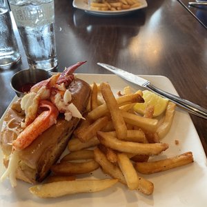 OLD PORT SEA GRILL & RAW BAR - 279 Photos & 355 Reviews - Food near ...