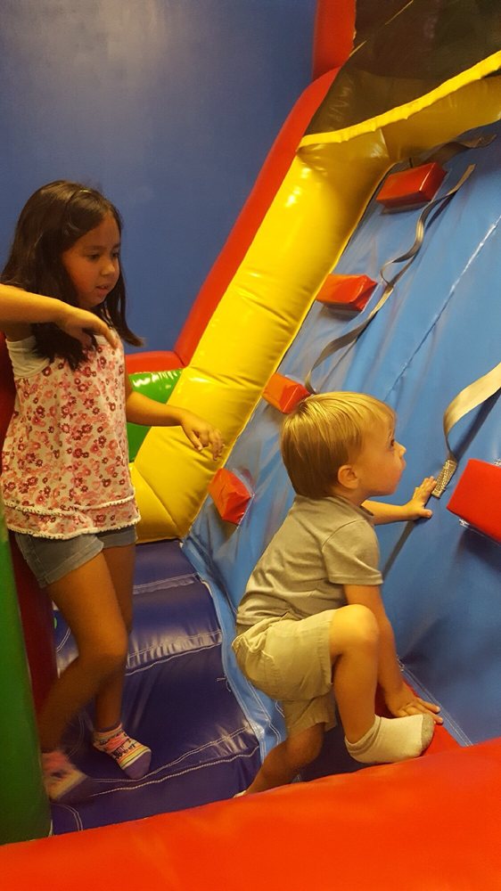 DP BOUNCE INDOOR PARTY CENTER - Updated October 2025 - 13 Photos ...