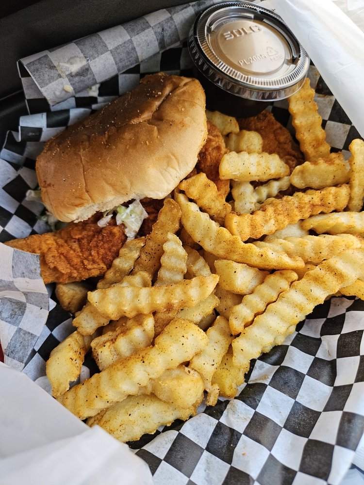 RAMBO’S HOT CHICKEN - Updated May 2024 - 45 Photos & 99 Reviews - 1555 ...