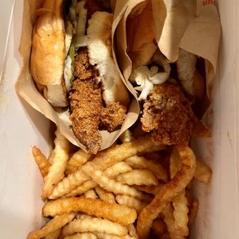 MAIN CHICK HOT CHICKEN - New American Restaurant at 4705 Clairemont Dr ...