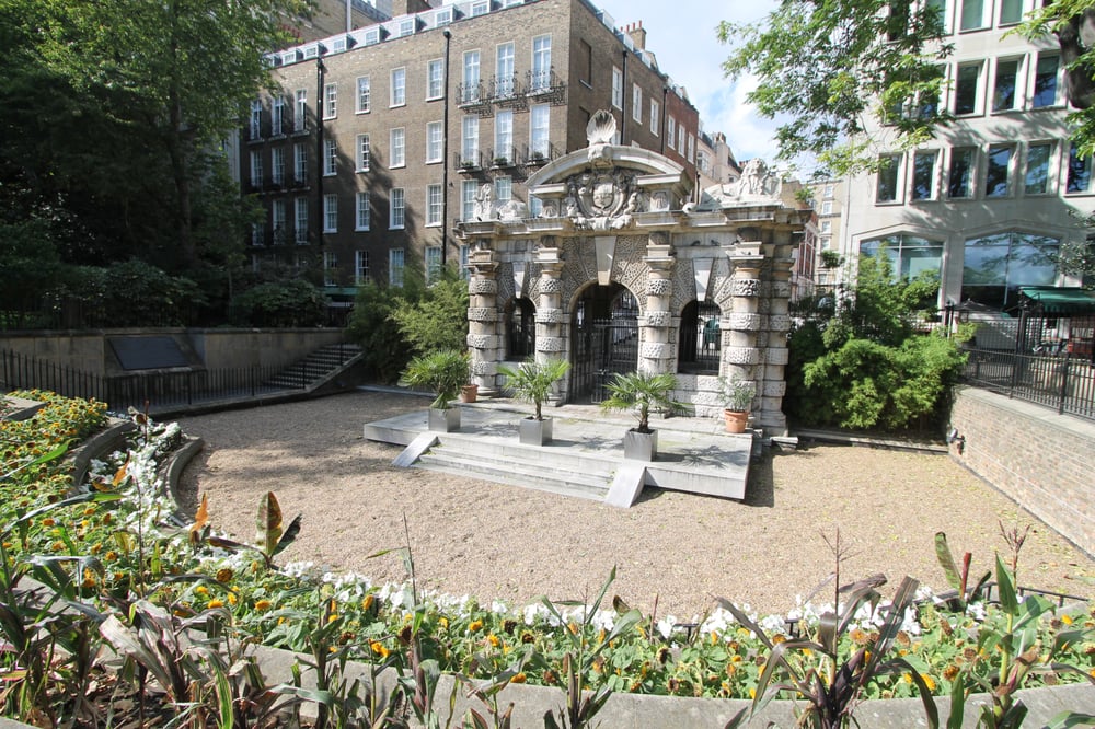 EMBANKMENT CAFE - Updated July 2024 - 13 Photos - 25 Victoria ...