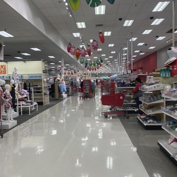 TARGET - Updated January 2026 - 36 Photos & 61 Reviews - 7601 Kingery ...