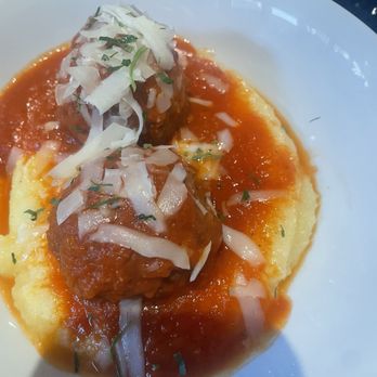 LUNA BYOB - Updated October 2025 - 112 Photos & 41 Reviews - 227 S 20th ...