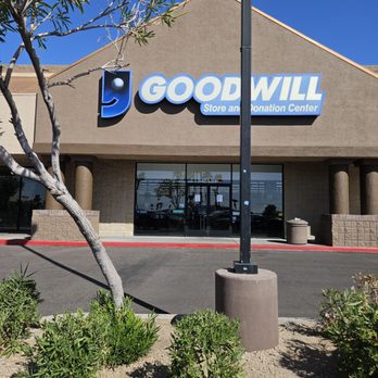 GOODWILL - Updated September 2025 - 13 Photos & 25 Reviews - 4422 E ...