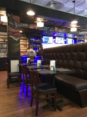 BLU WOLF BISTRO - 496 Photos & 408 Reviews - Gastropubs - 657 Park Ave ...