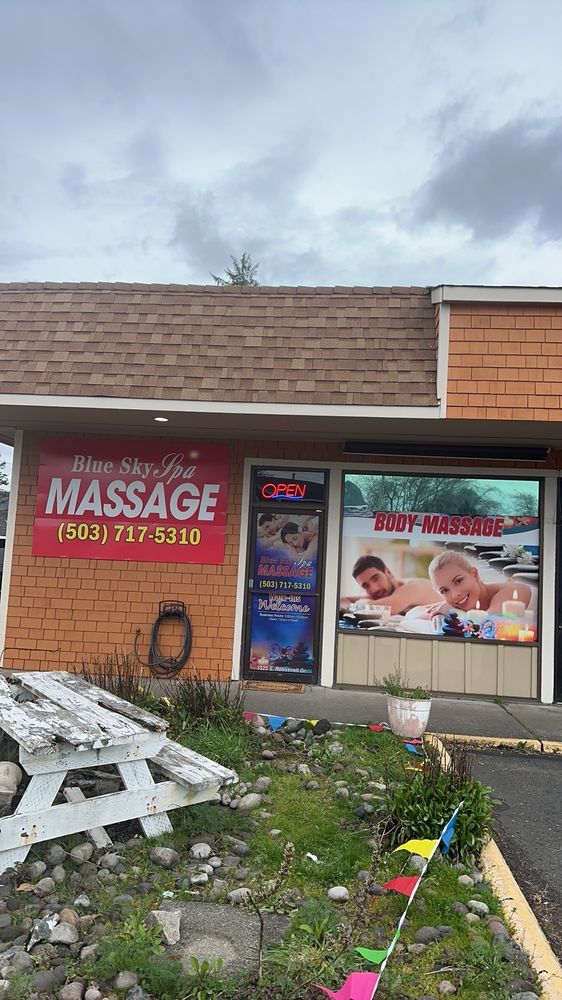 BLUE SKY SPA - Updated October 2025 - 1525 S Roosevelt Dr, Seaside ...