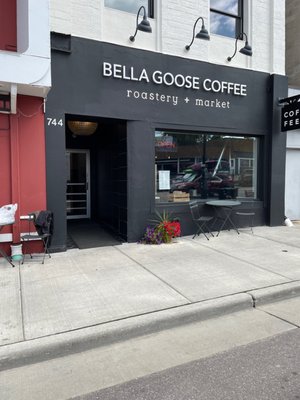 BELLA GOOSE COFFEE - DOWNTOWN - 12 Photos - 744 Eddy St, Wisconsin ...